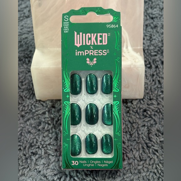 imPRESS | Makeup | Nwt Kiss Impress Short Length Wicked Inspired Nails ...